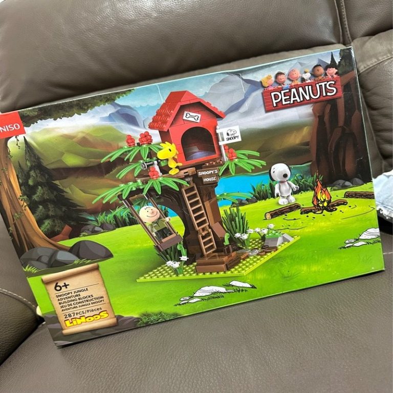 Lego Snoopy: A Guide to Sets, Reviews, and Creative Building